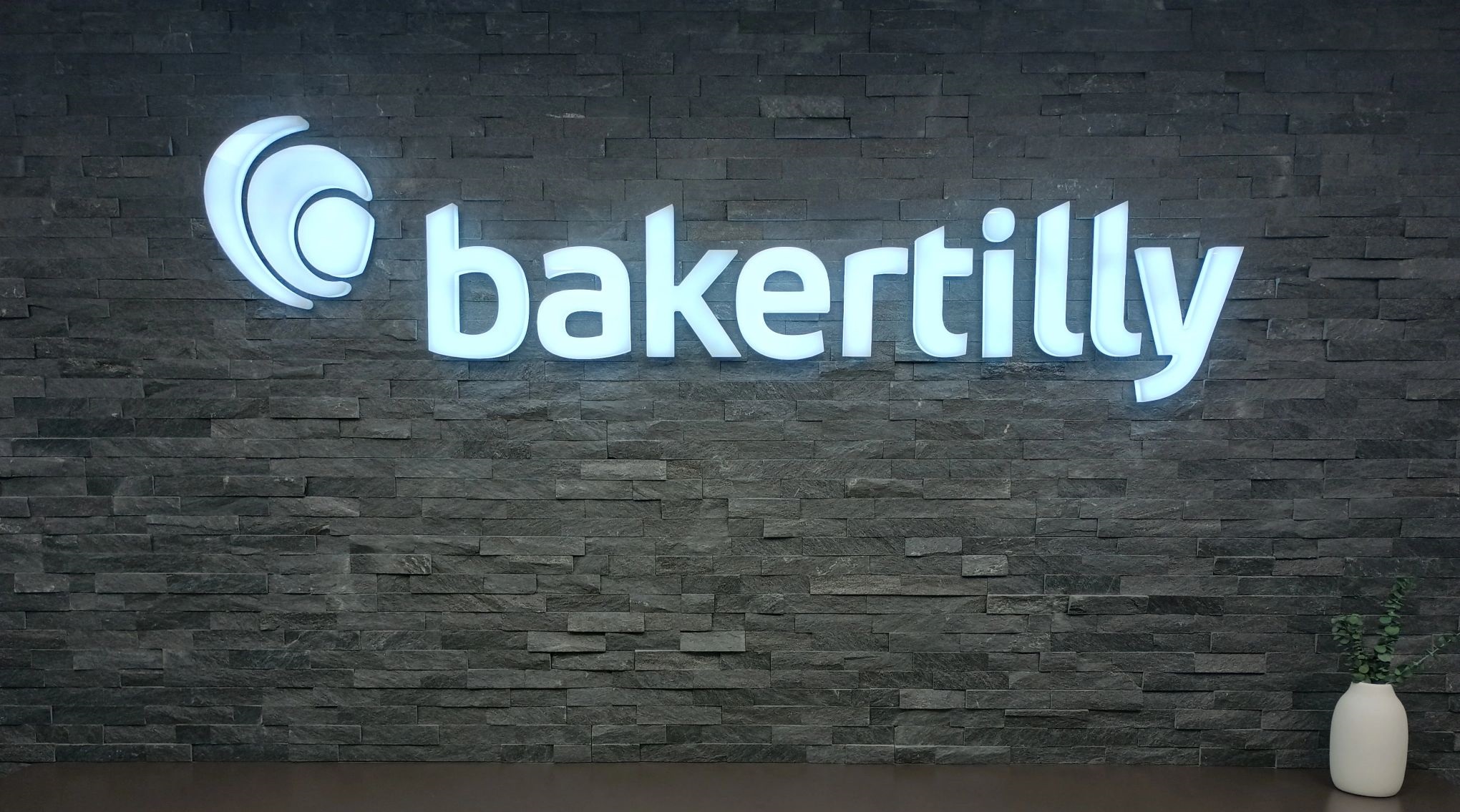 Baker Tilly Introduces Collaborative AI for Middle-Market Businesses ...