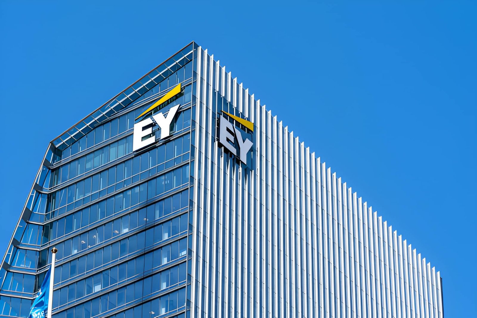 EY Rolls Out Agentic AI in Assurance Across Its Global Network of ...